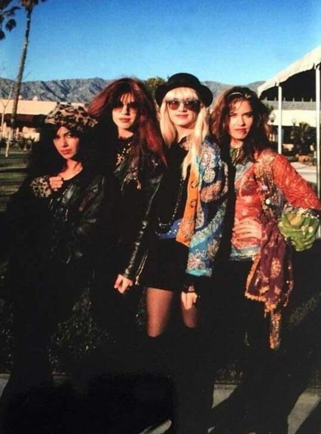 30 Fascinating Photos of The Bangles in All Their '80s Glory ~ Vintage ...