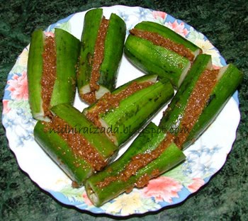 It's Indian Everyday: Stuffed Gilki/Galgal Turai (Sponge Gourd)