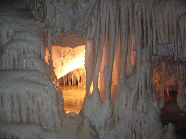 Frasassi Caves - Places to visit in Italy