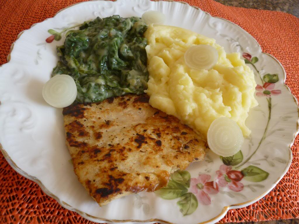 Piteisdadinha: FILÉ DE ABADEJO GRELHADO COM CREME DE ESPINAFRE E PURÊ DE BATATA