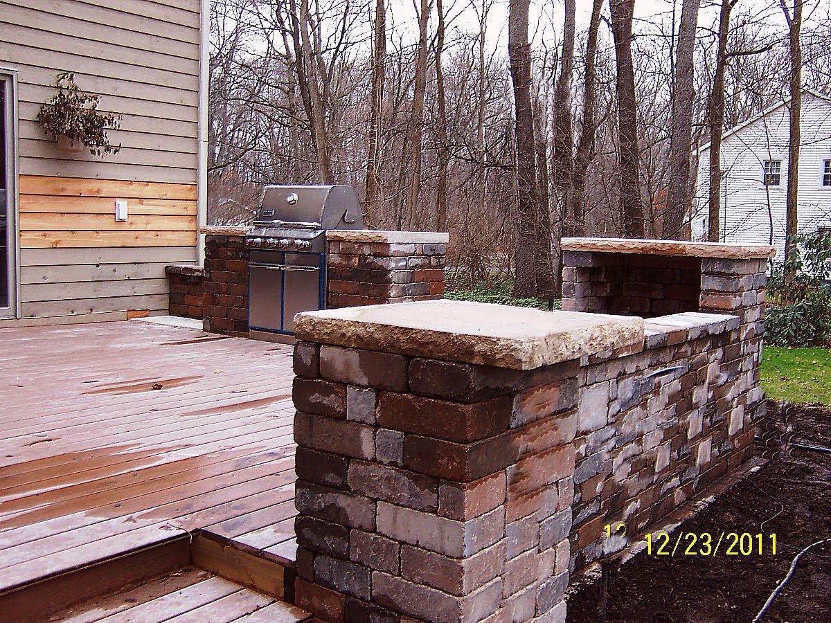 Landscape Design Guru: Brussel Block Outdoor Kitchen and Entry