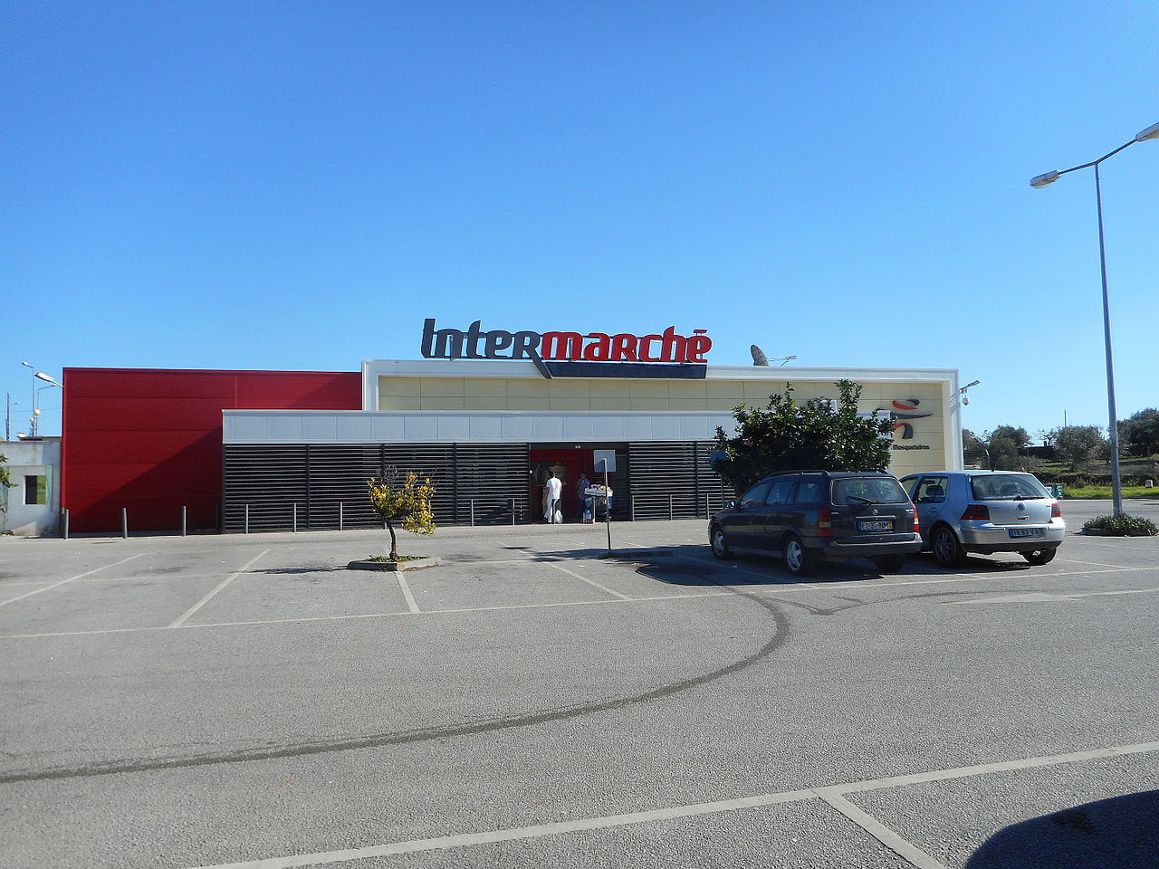 Intermarché vai investir 200 milhões e abrir 63 lojas