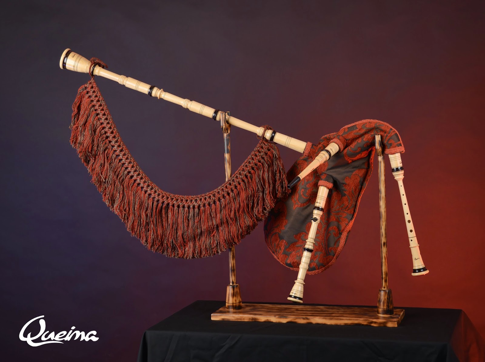 Instrumentos tradicionais: - Gaita