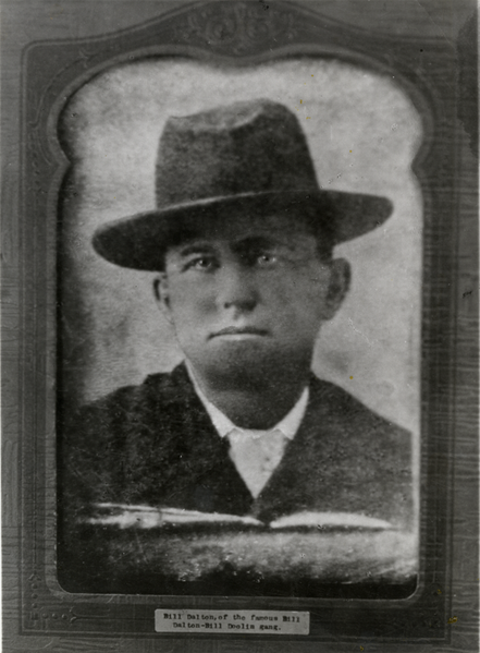 WEST OF THE RIVER : THE DOOLIN-DALTON GANG, Part I