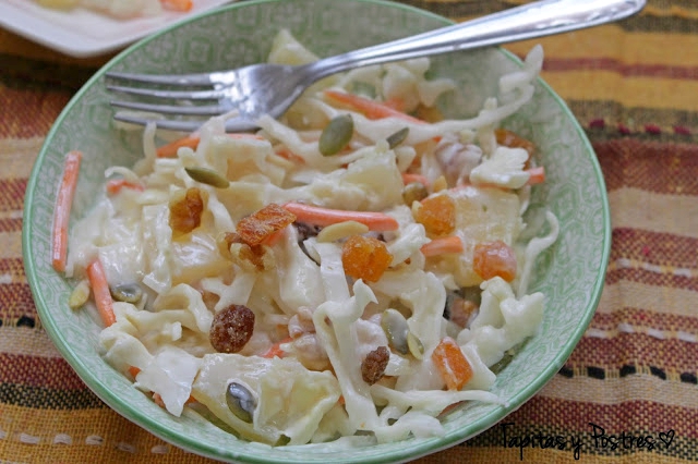 Tapitas y Postres: Ensalada de col y piña