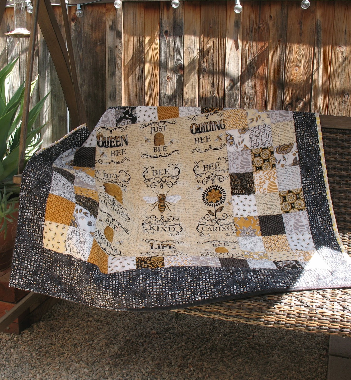 Ye Olde Sweatshop: Bee Creative Quilts (#83 & #84)