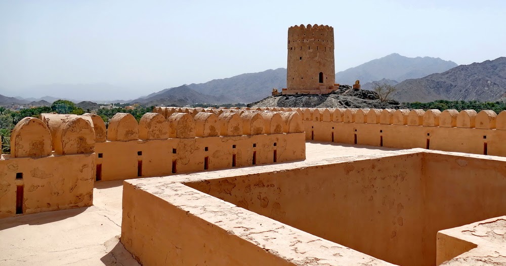 Geheimtippreisen: Oman Roadtrip: Bait al-Sarooj, unbekanntes Fort ...