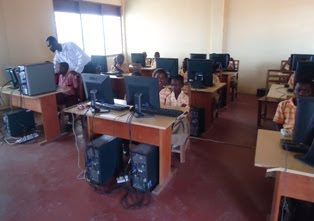 Reader To Reader: Reader to Reader's First Computer Lab Built in Ghana ...