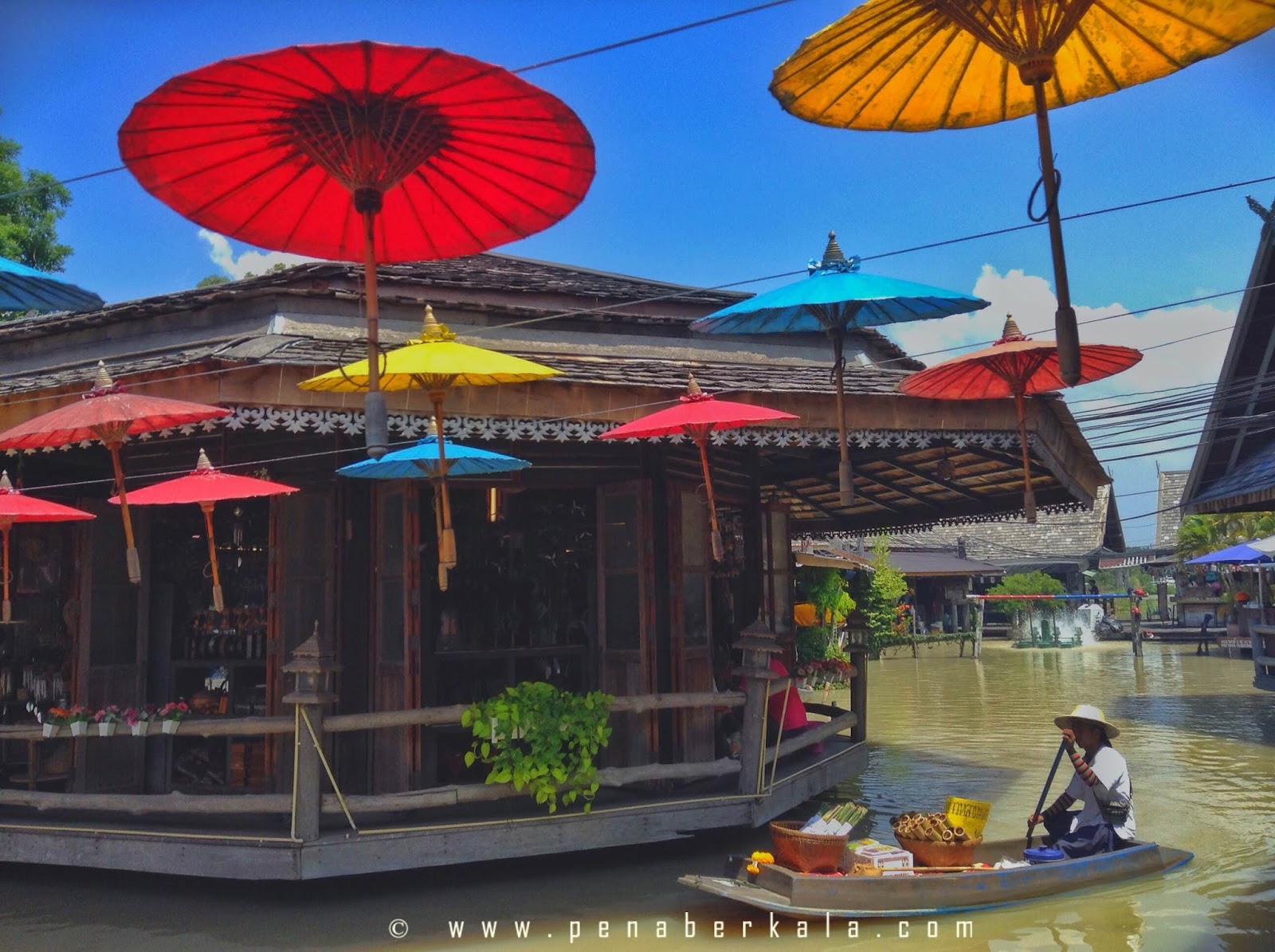 PATTAYA FLOATING MARKET