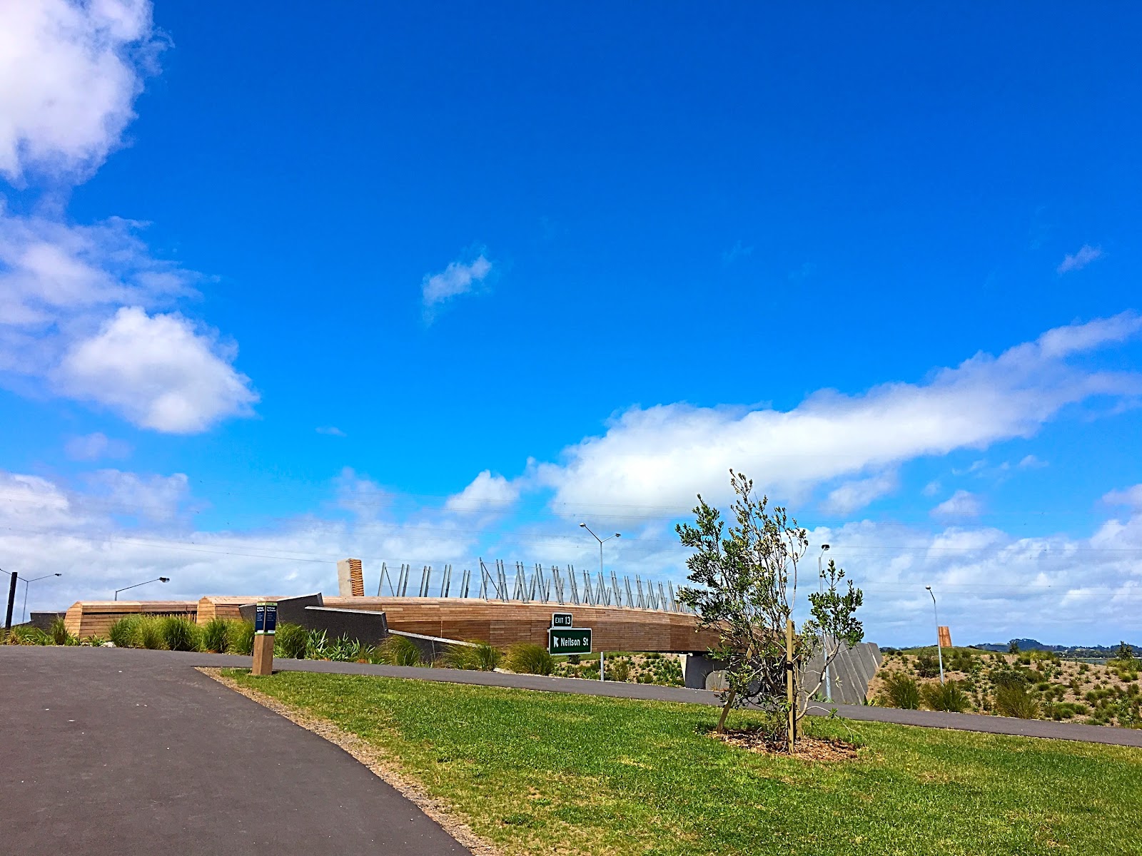 The Disappearing Blogger: THINGS TO DO IN AUCKLAND: ONEHUNGA BAY RESERVE