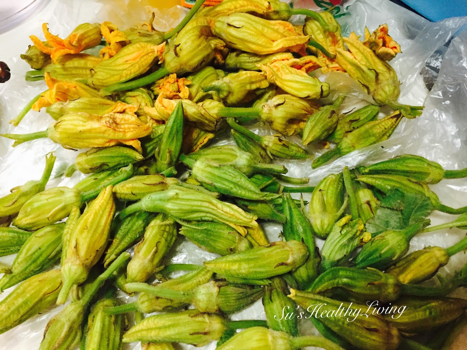 Su'sHealthyLiving: Dudde Phulla Gojju ( pumpkin flower chutney)