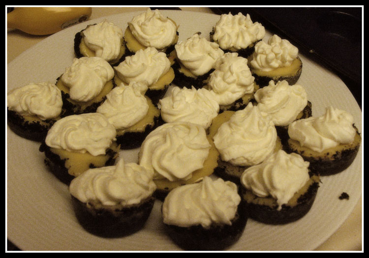 Sisters in the Kitchen: Bite-Size Oreo® Key Lime Pies