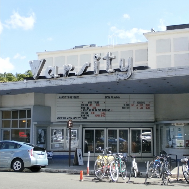 Adventures in Weseland: Welcome to Downtown Davis, Ca