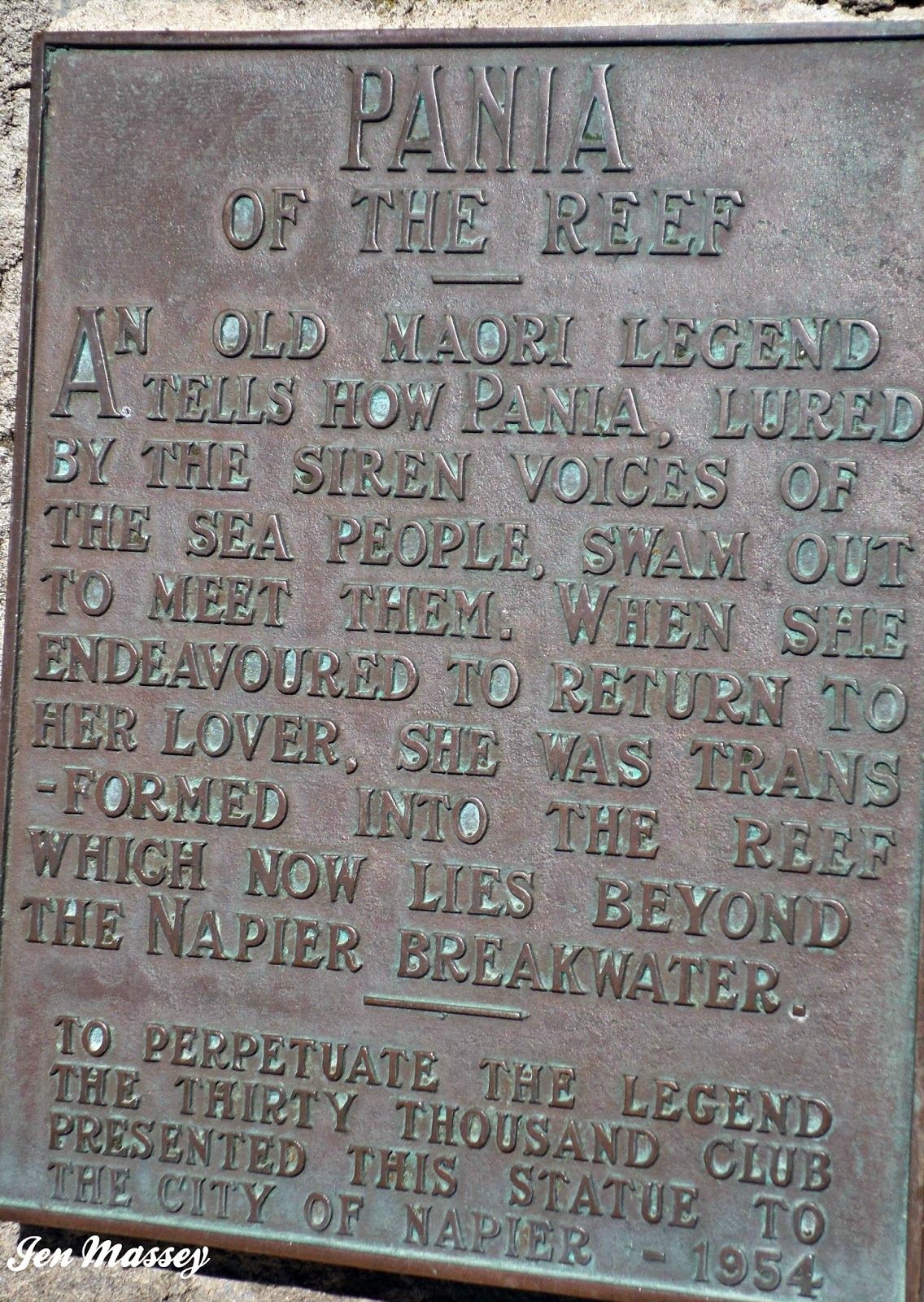 Napier Daily Photo: Pania of the Reef