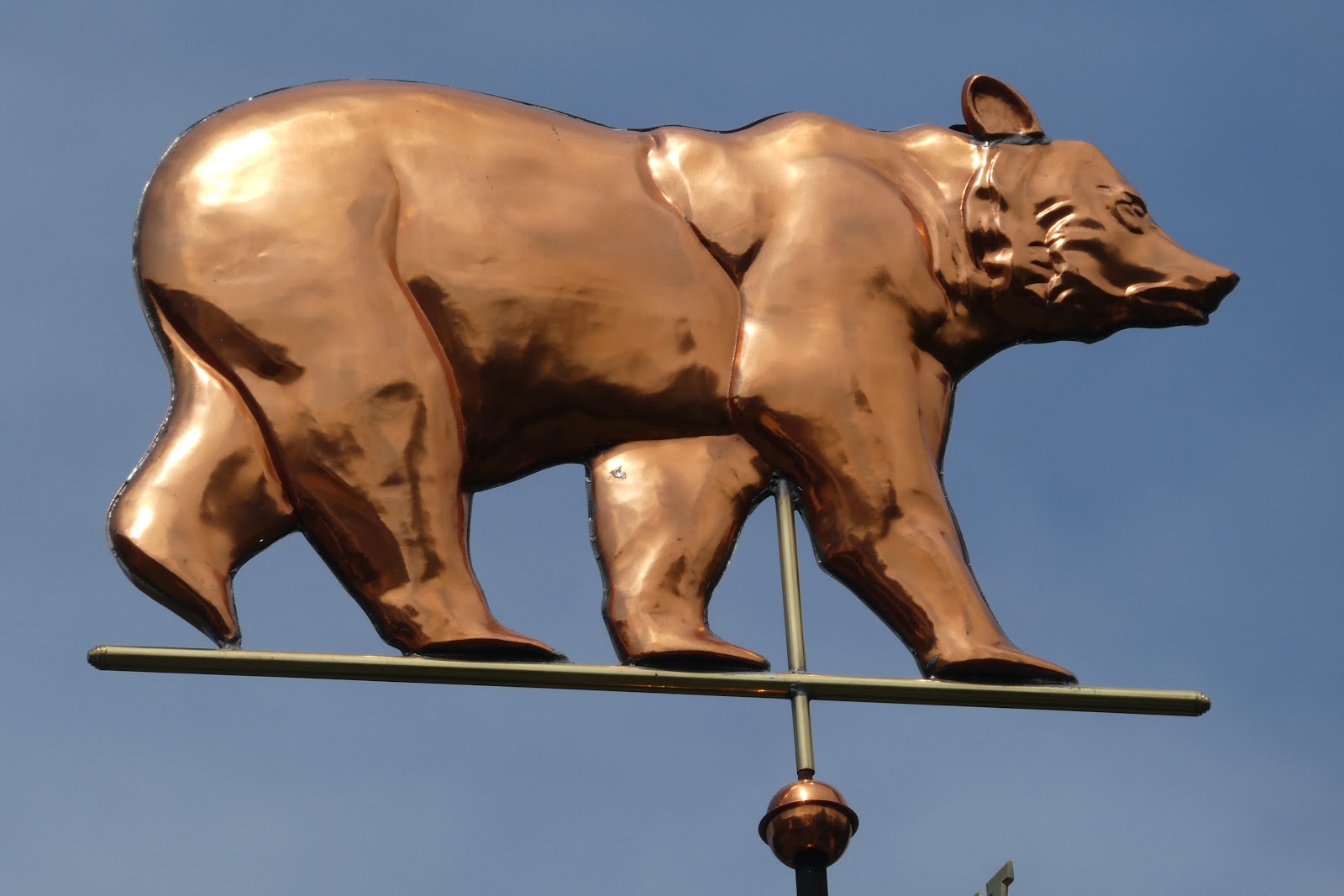 Nutfield Genealogy: Weathervane Wednesday ~ A Bear, seen at a famous ...