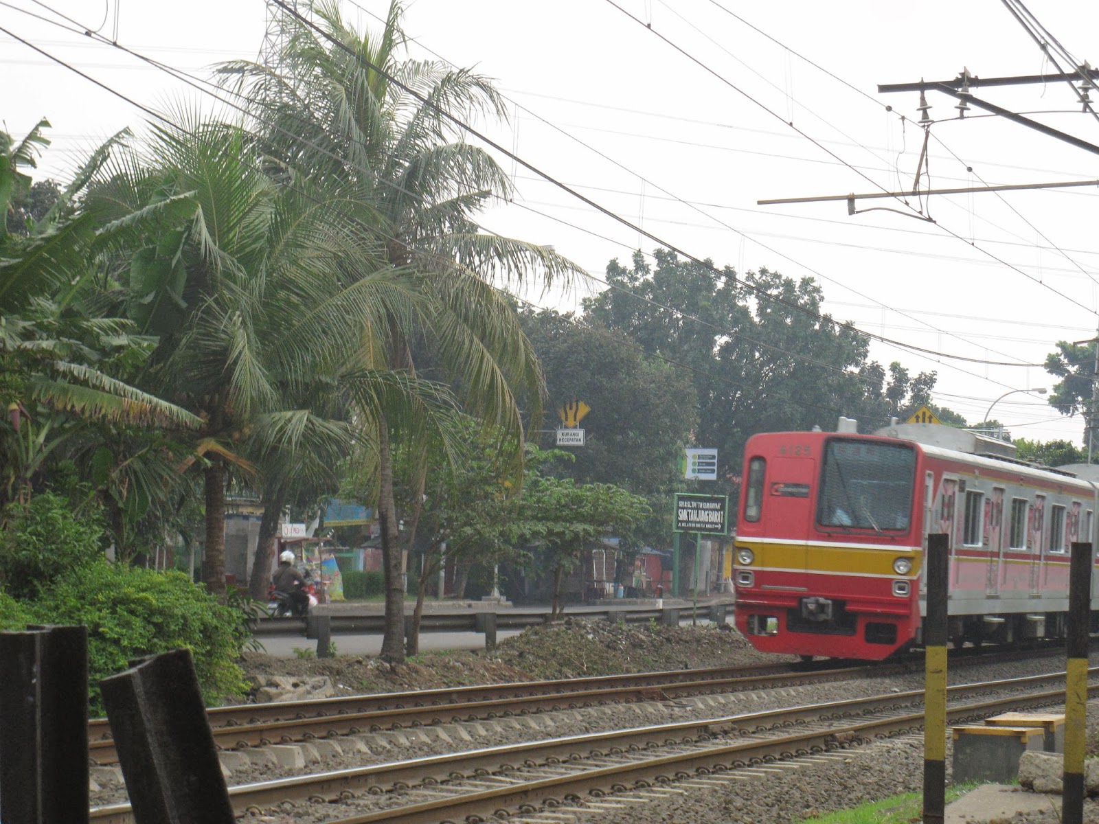 RAILROAD OF THE WORLD (世界の鉄道) kereta api di dunia: Tōkyō Metro 6000 ...