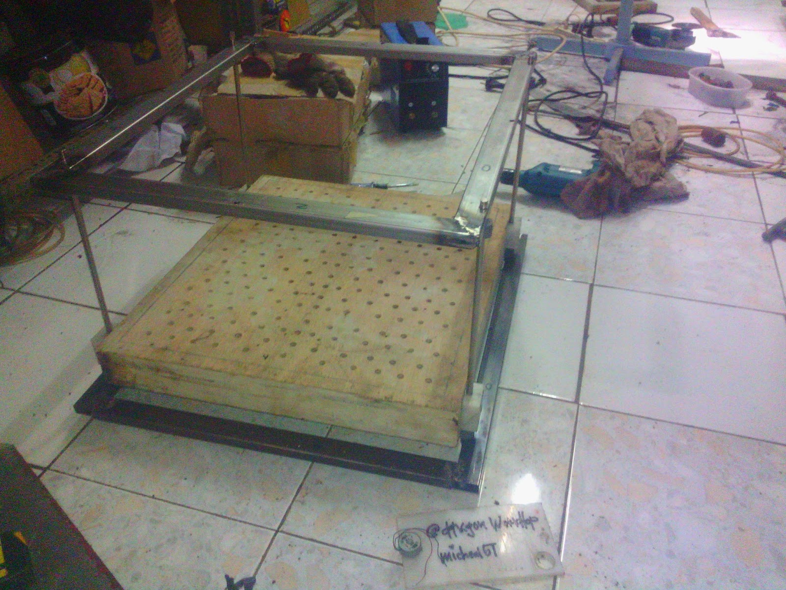 Journal of Journey: Bikin Mesin Forming Plastik (produksi casing)