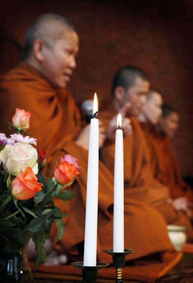 Lyckans smed - Samtidigt i MalinMatildas hjärna: Buddhistiska munkar i ...