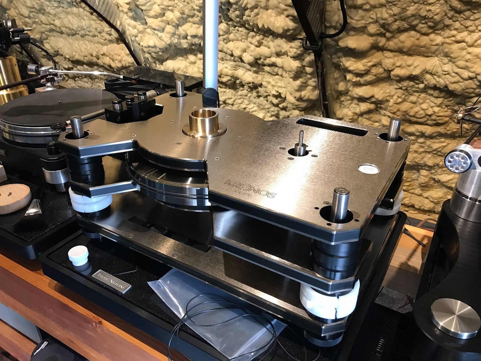 Kronos Pro turntable installation – M & S | Ultimate High-Fidelity