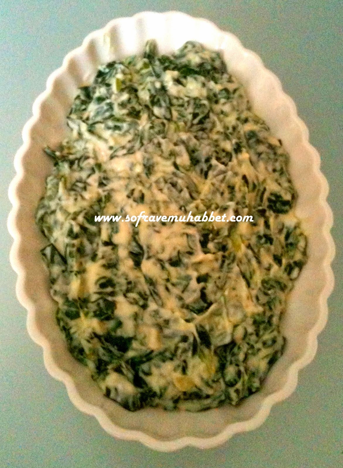 Sofra ve Muhabbet: YOGURTLU ISPANAK SALATASI