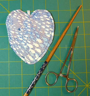 Leslie's Art and Sew: How to Sew a Heart