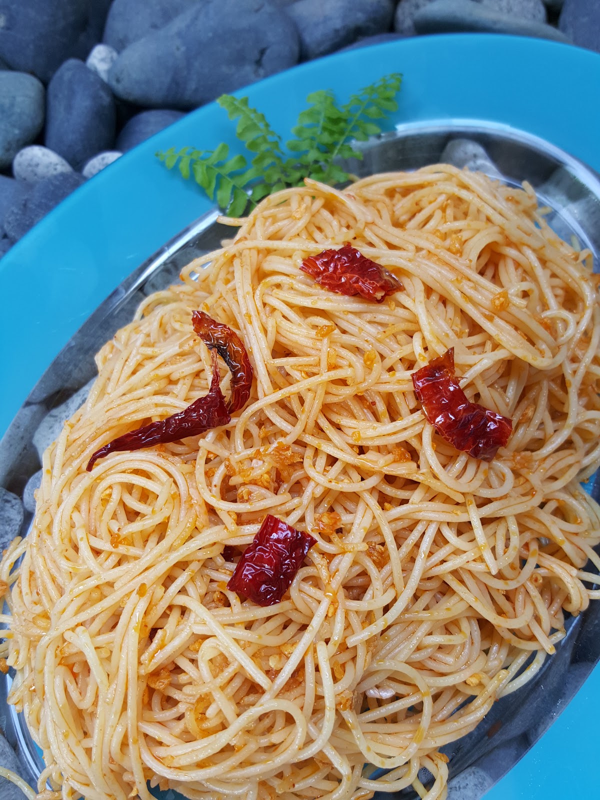 Laman Dapur Helen: PASTA BAWANG PUTIH DAN MINYAK ZAITUN