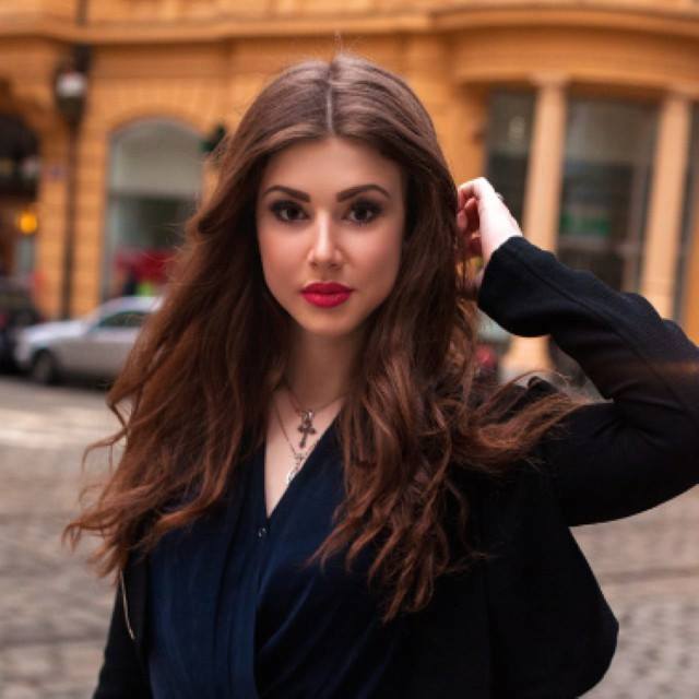 Misty Solomon - Paph Photography (Paseo Paseo Studio)