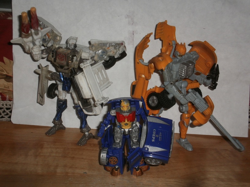 Ozner el Inclasificable: KO Review: X-Brawn Spychanger (Robots in Disguise)