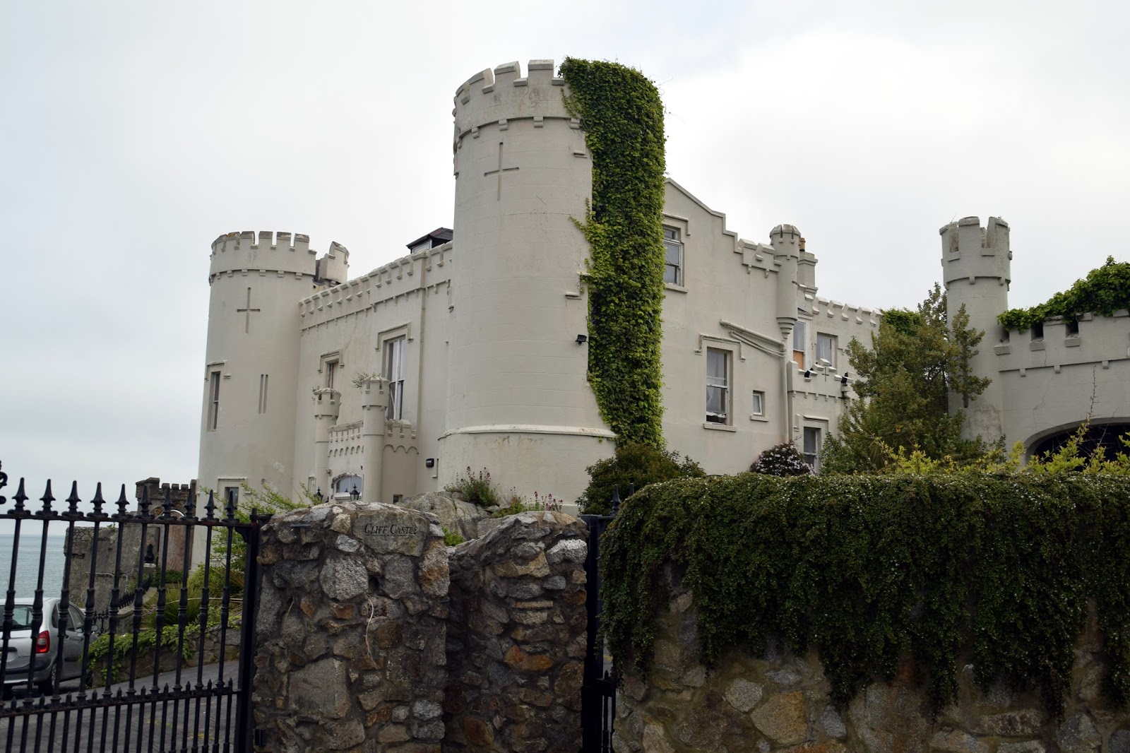 Enjoy your time with beautiful places: Dalkey Castles -Ireland