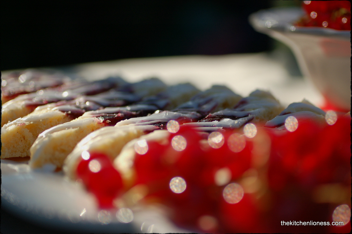 The Kitchen Lioness: Red Currant Cookie Slices - Rote Johannisbeer ...