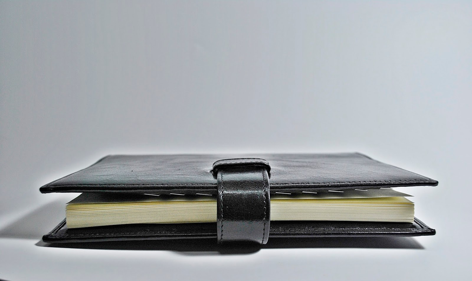 CURELE DE CEAS DIN PIELE: Coperta agenda din piele Urban Office