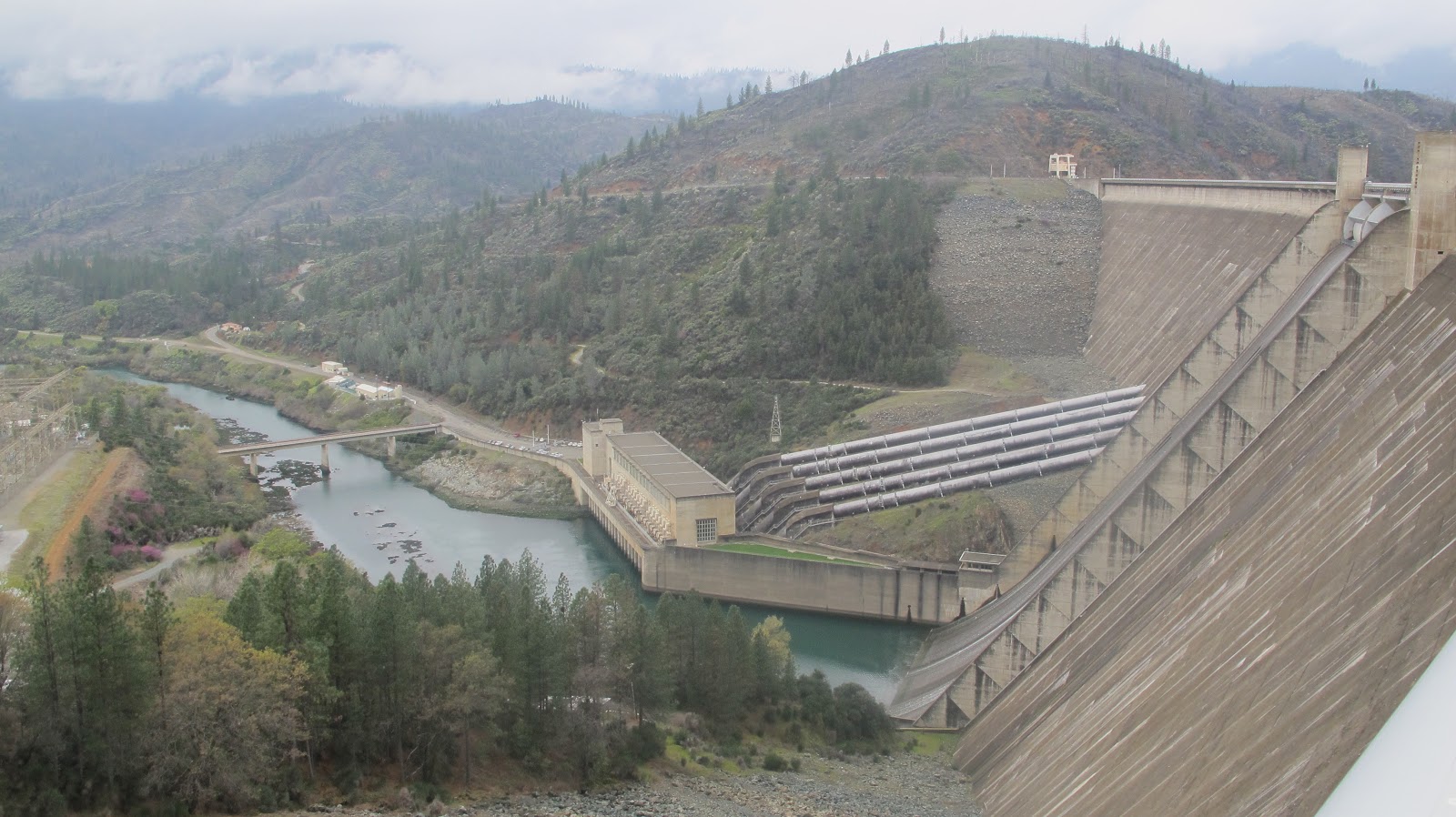 Shasta Dam :: Field Trip Friday - Eva Varga