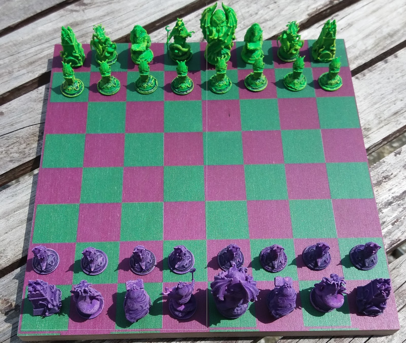 Speeding Towards Infinity: Mini Cthulhu Chess Set Now Available