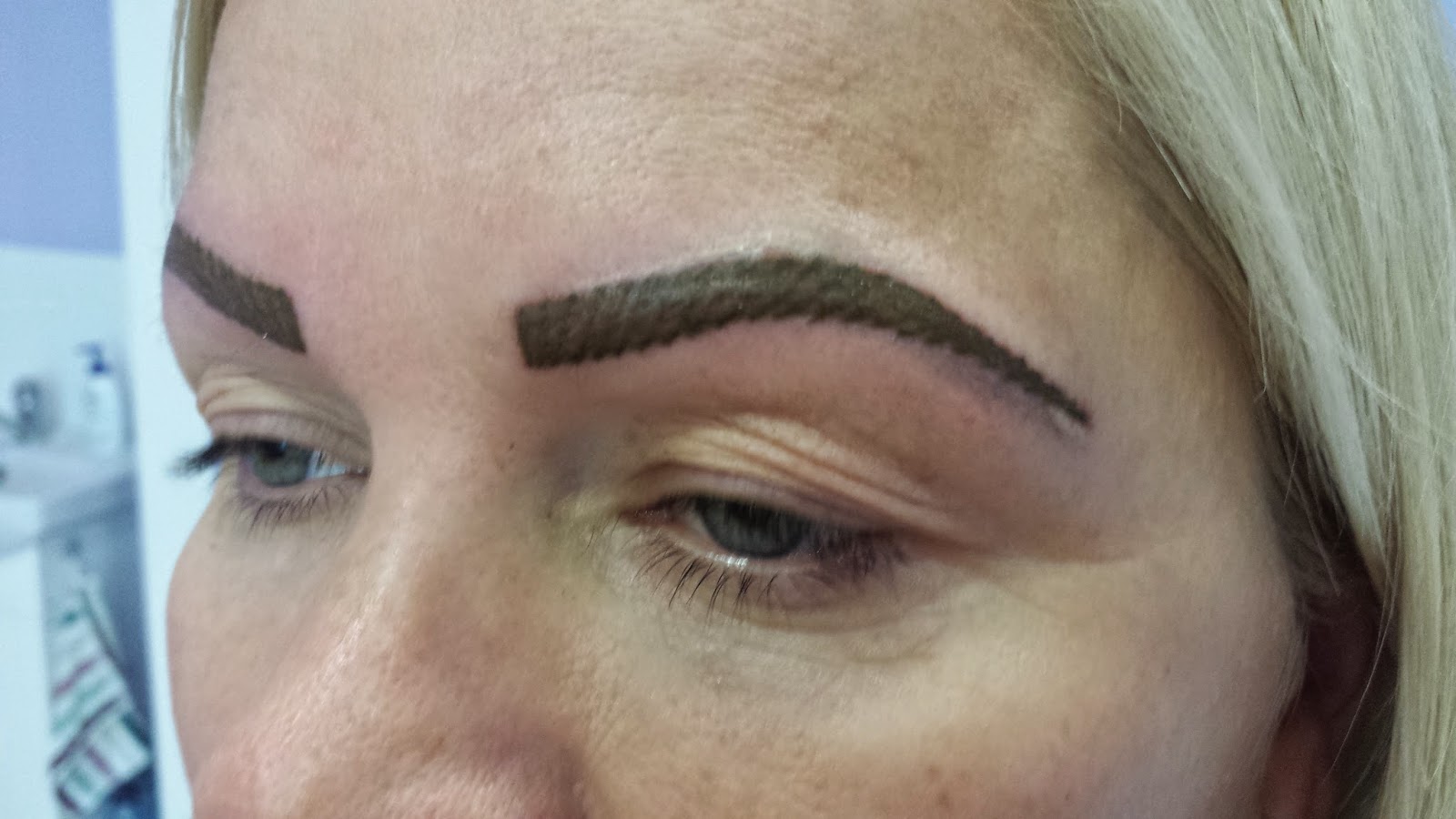 Machiaj semipermanent - Pigmentarea sprancenelor fir cu fir