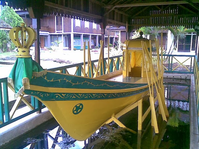 Lancang Kuning, Sebagai Ikon Budaya Melayu ~ Mirza Katrock