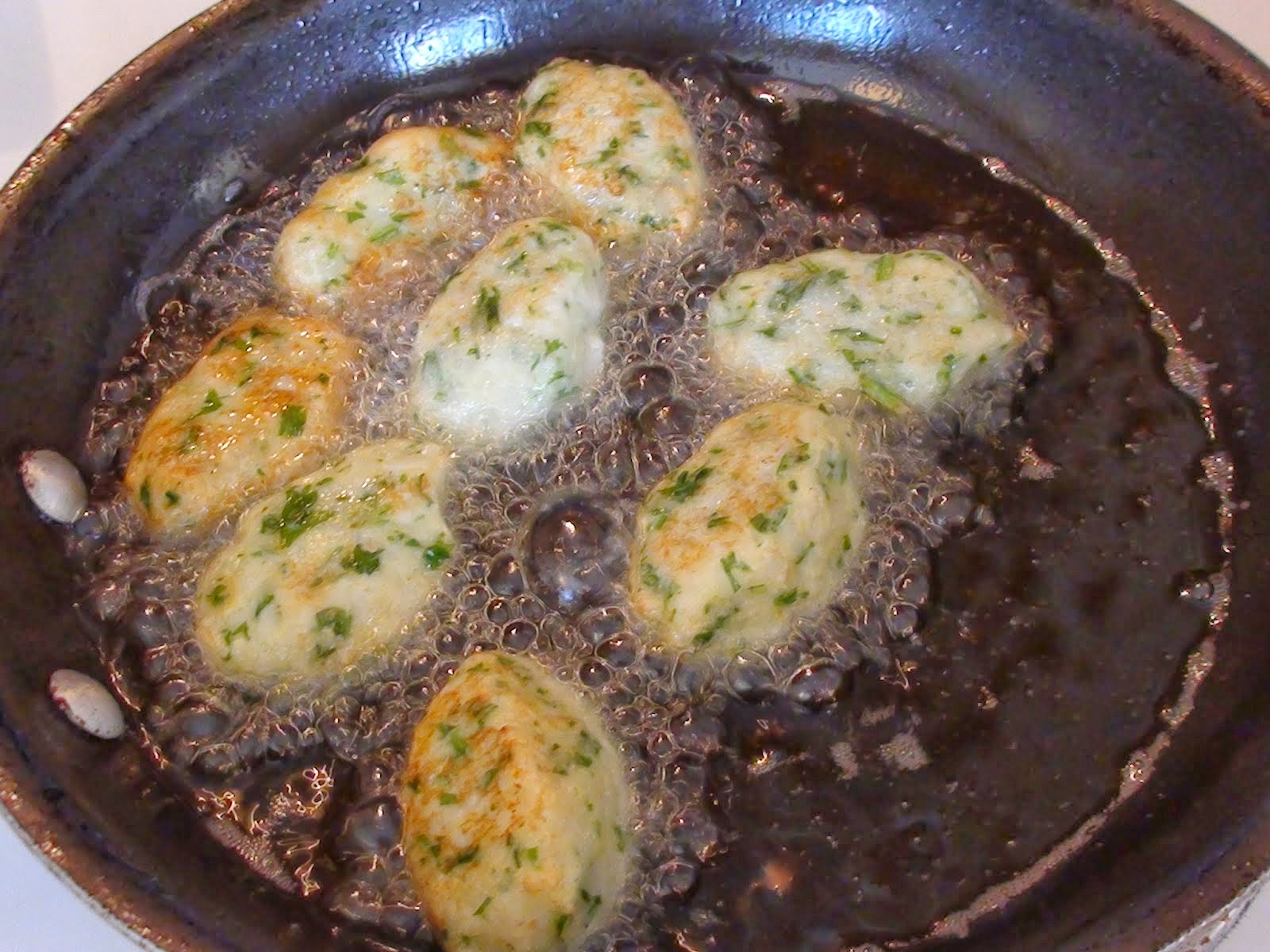 zsuzsa is in the kitchen: POTATO CROQUETTES – KRUMPLI KROKETT