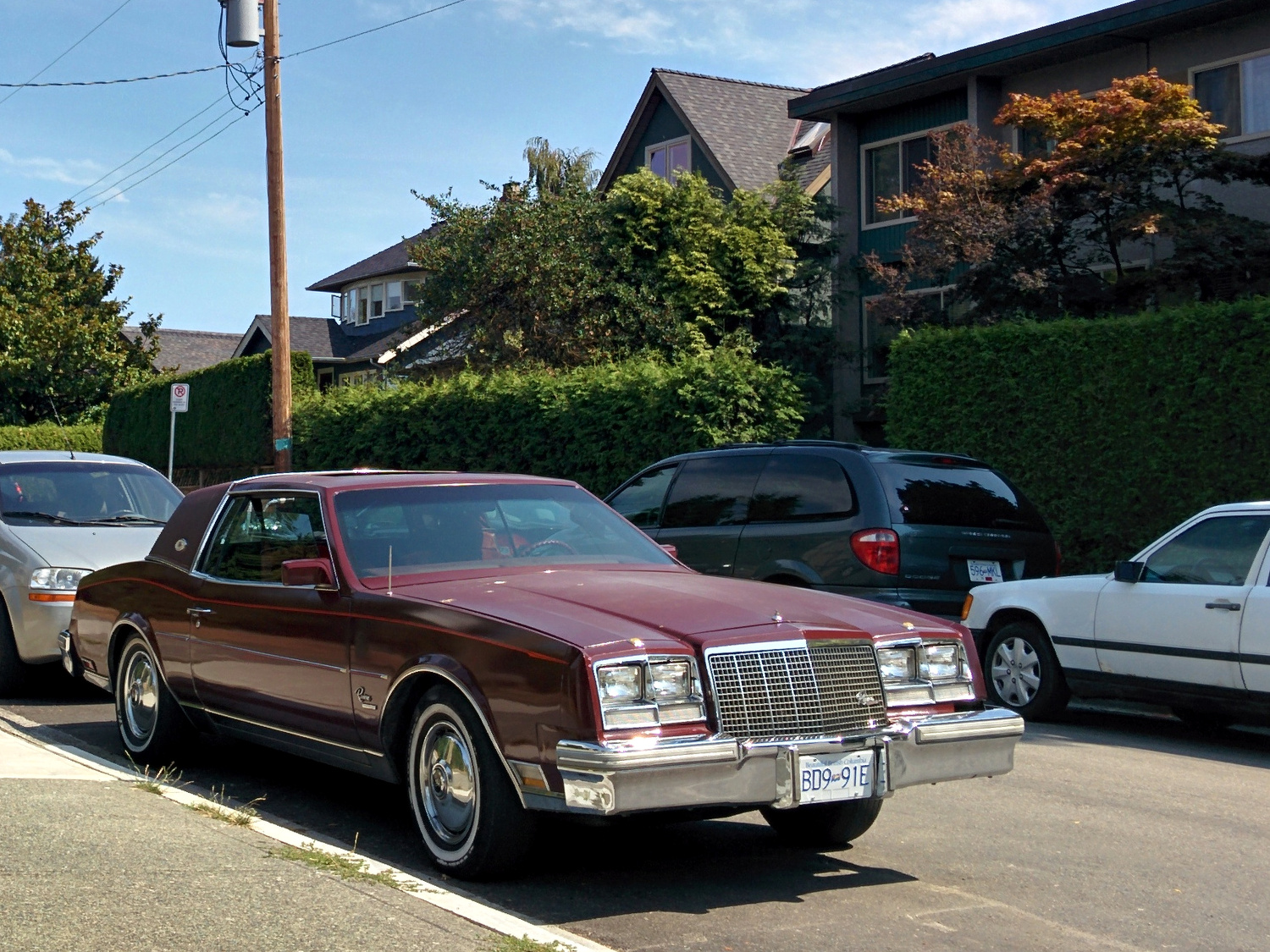 Old Parked Cars Vancouver: 1981 Buick Riviera