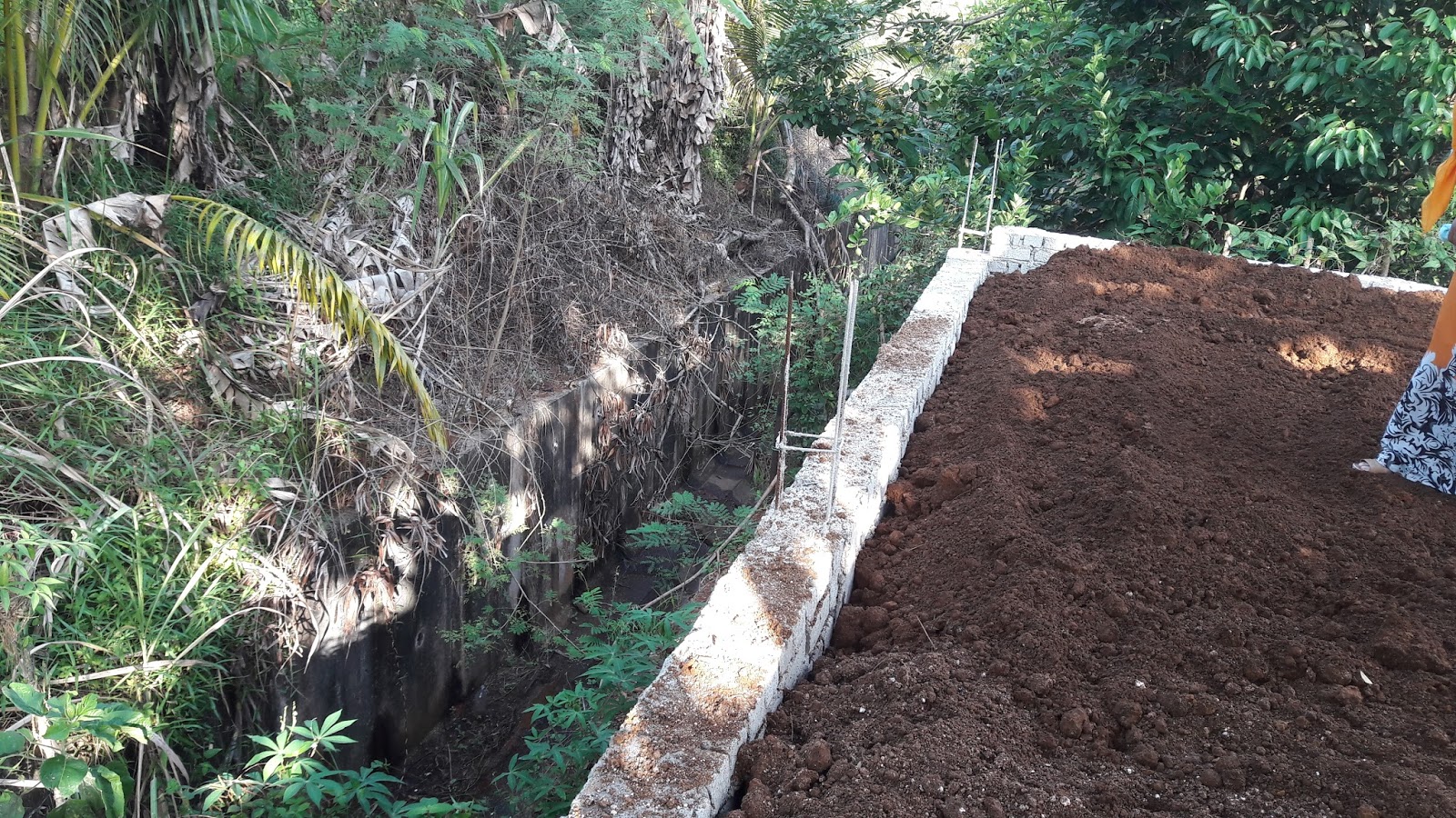 bungalowidaman: TIMBUNAN TANAH RIZAB