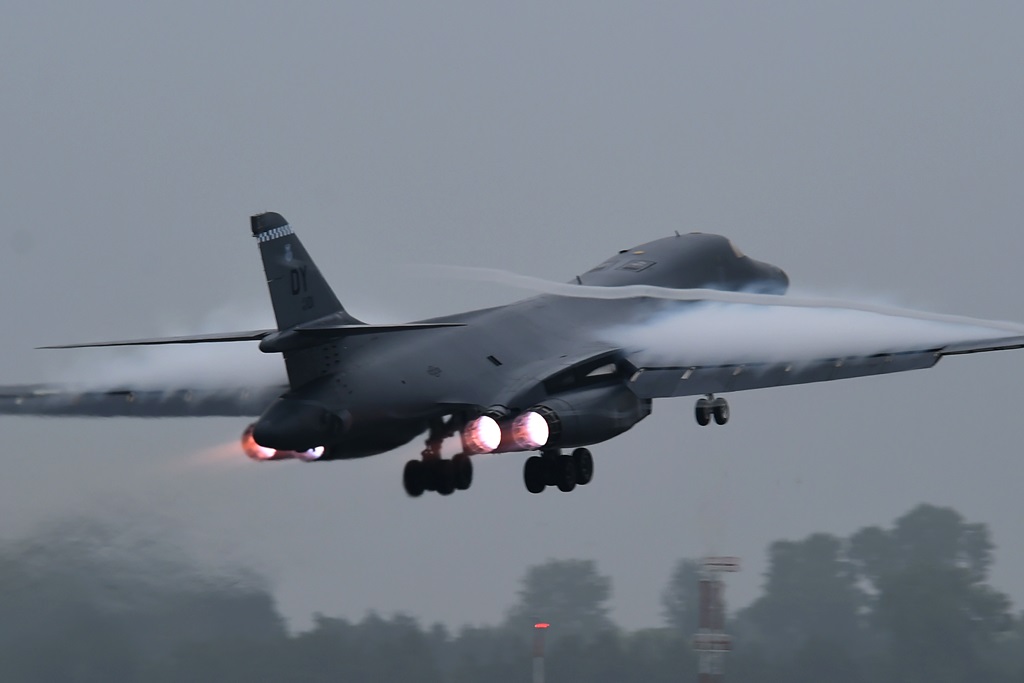 USAF ORDERS B-1 SAFETY STAND-DOWN - Blog Before Flight - Aerospace and ...