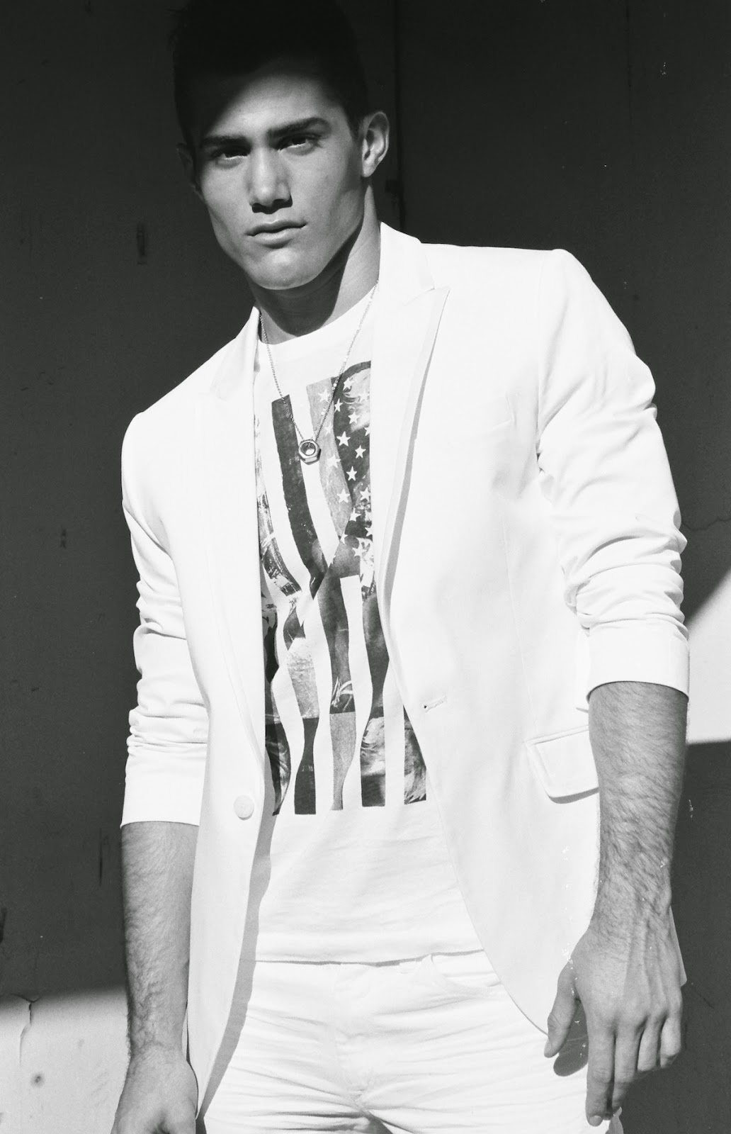 On Set Management: Street Style