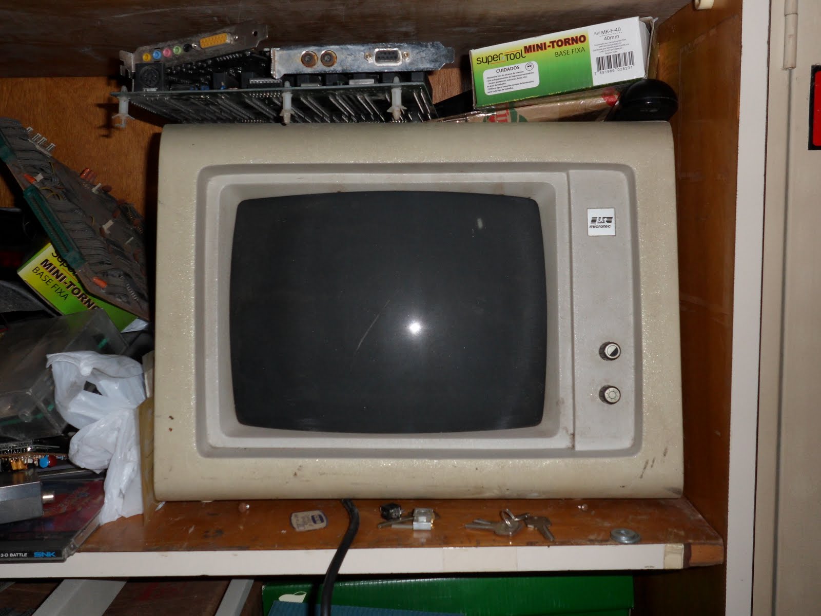 V8BITs: Um belo achado: monitor CGA do PC XT.