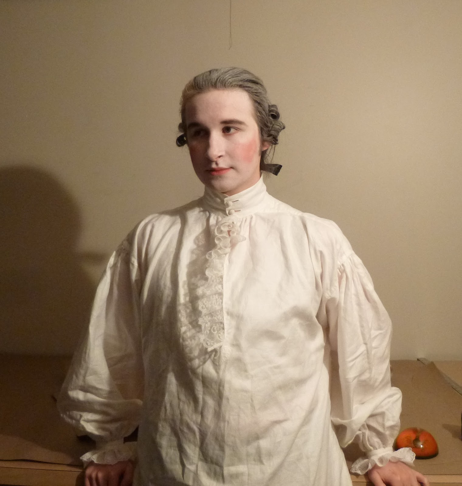 The Prettiest Gentleman About Town: Early 18th century shirt