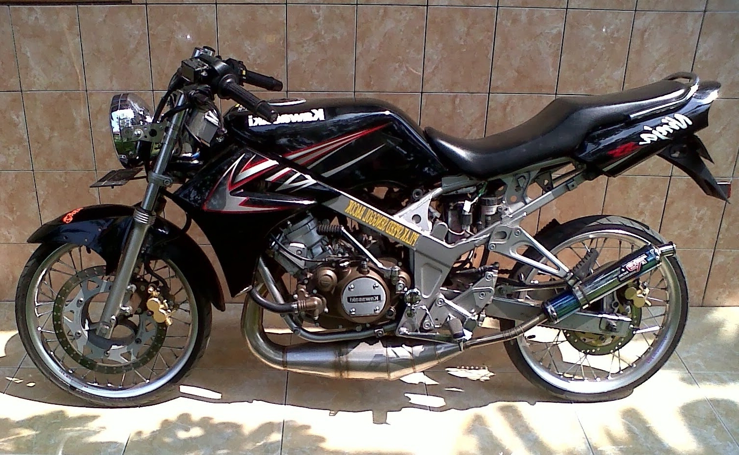 Modifikasi Motor Ninja 2012 dan2013 Velg Jari Jari Tampak Keren ...