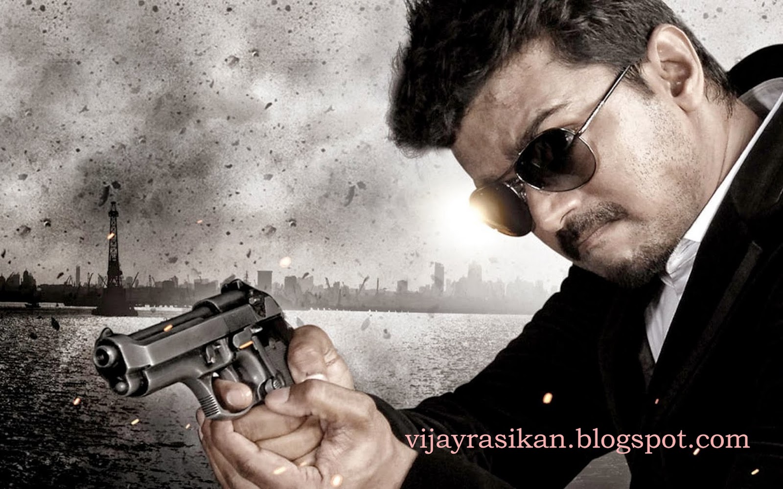 Vijay Rasikan: VIJAY GUN STILLS AND POSTERS