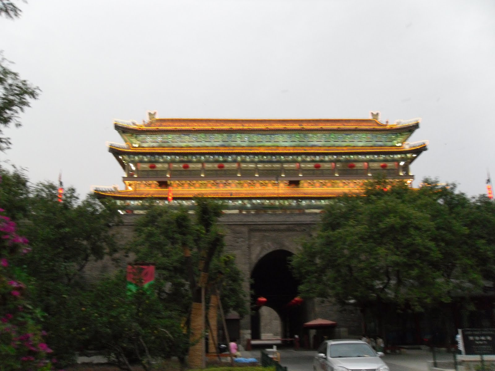 wanhengwah: THE GATES TO THE ANCIENT WALL CITY OF XIAN