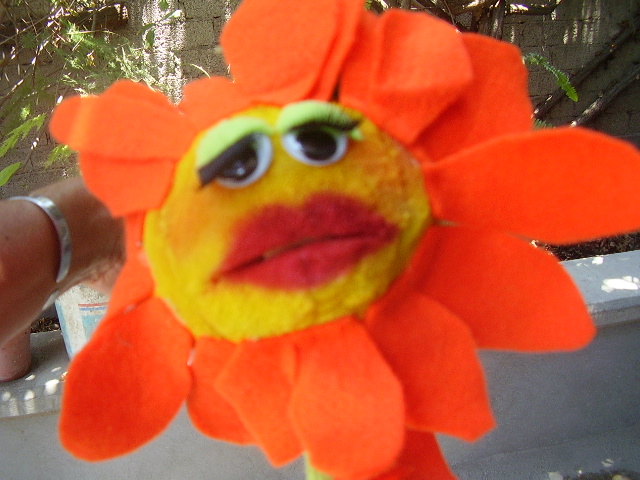 TITERE TIPS: "AMAPOLA" un titere bueno, bonito y barato