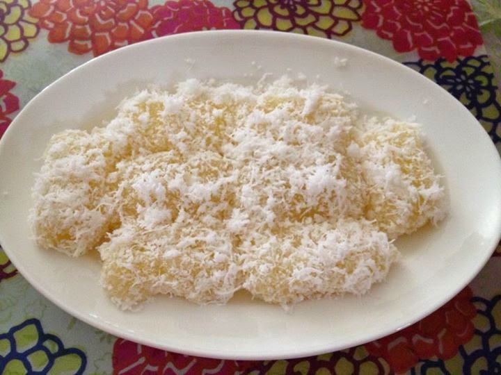 Steamed tapioca kueh by Megan Lee Bee Wah
