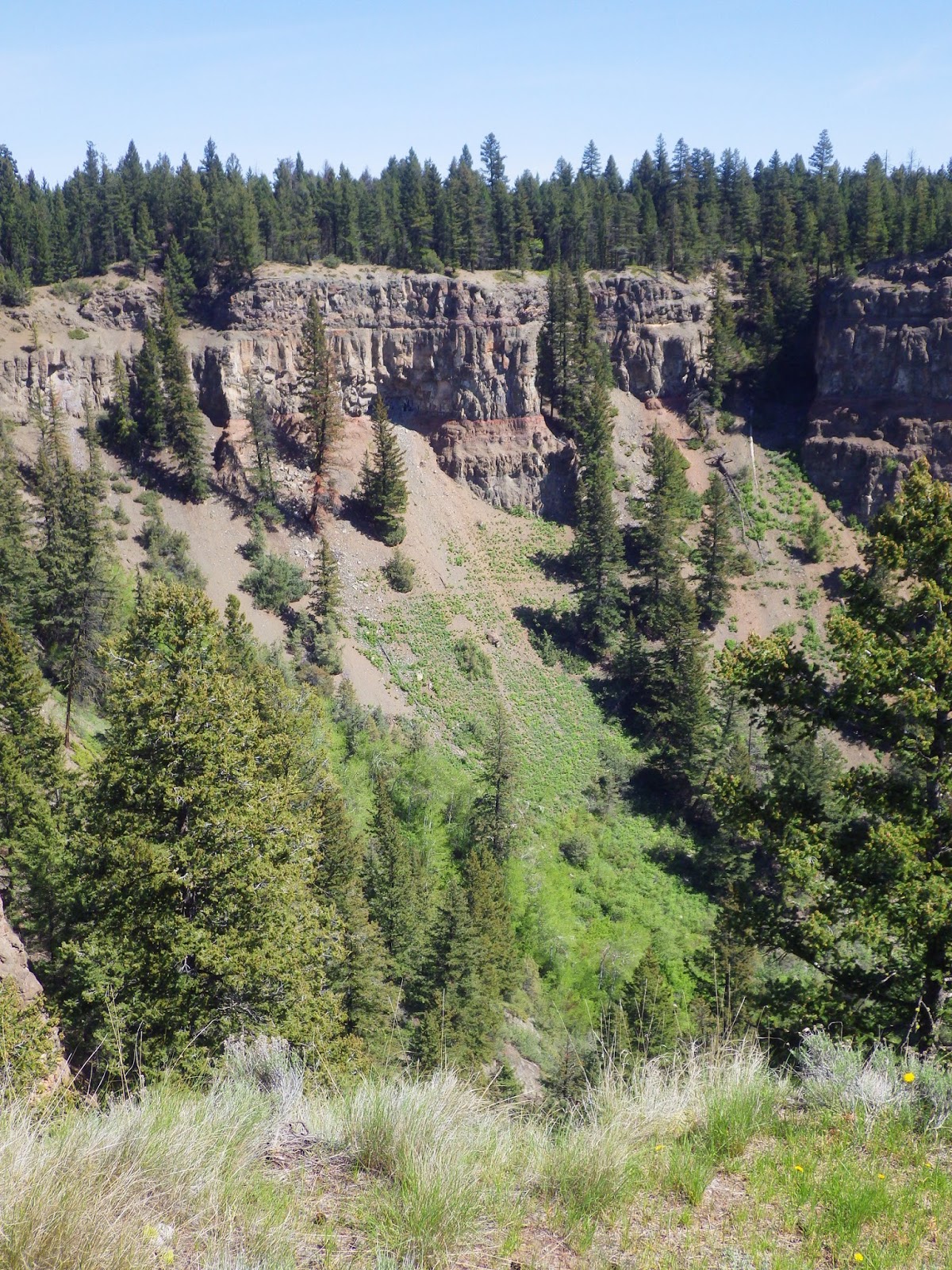 Dave'n'Kathy's Vagabond Blog: Cache Creek, Chasm & Canyon