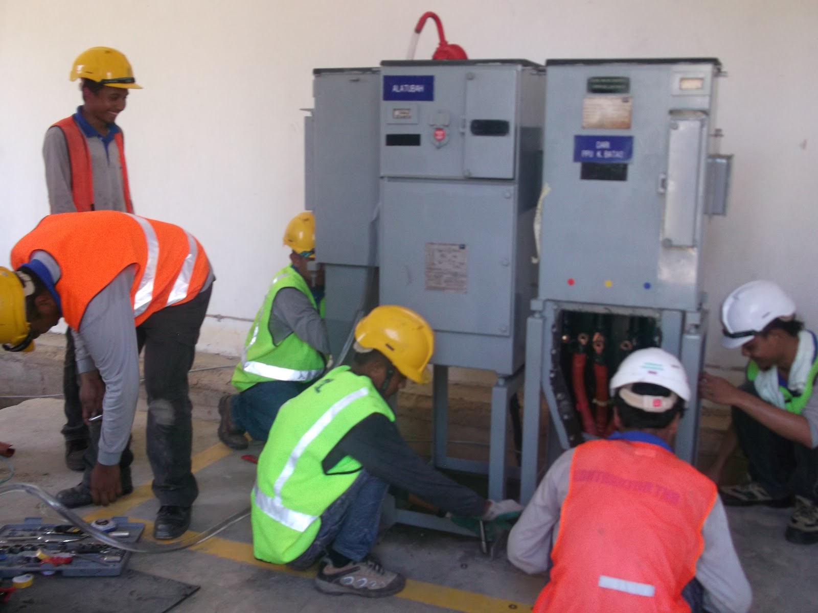 Wireman &Chargeman: KURSUS-KURSUS ELEKTRIK