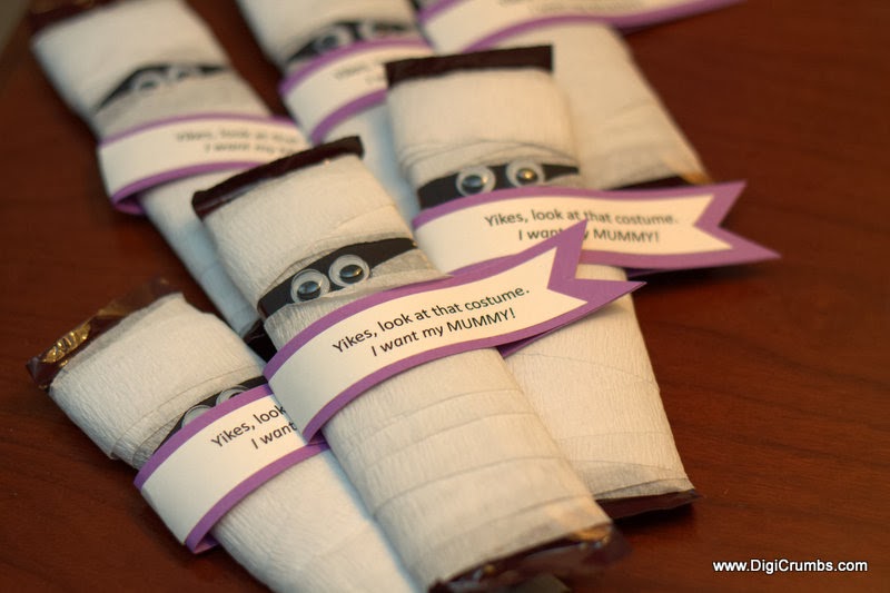 DigiCrumbs: Mummy Wrapped Candy Bars - Creative Halloween Candy Gift